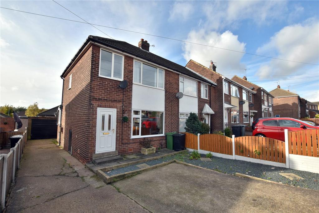 Bantam Close, Morley, Leeds, West... 3 bed townhouse - £145,000