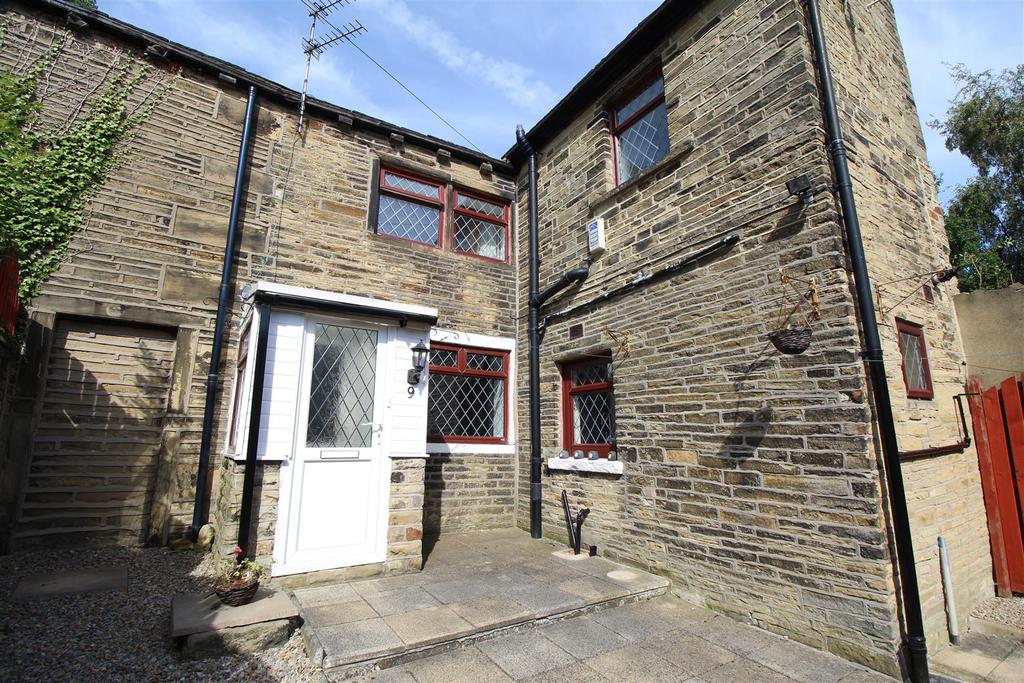 Crow Tree Lane, Bradford 2 bed terraced house - £500 pcm (£115 pw)