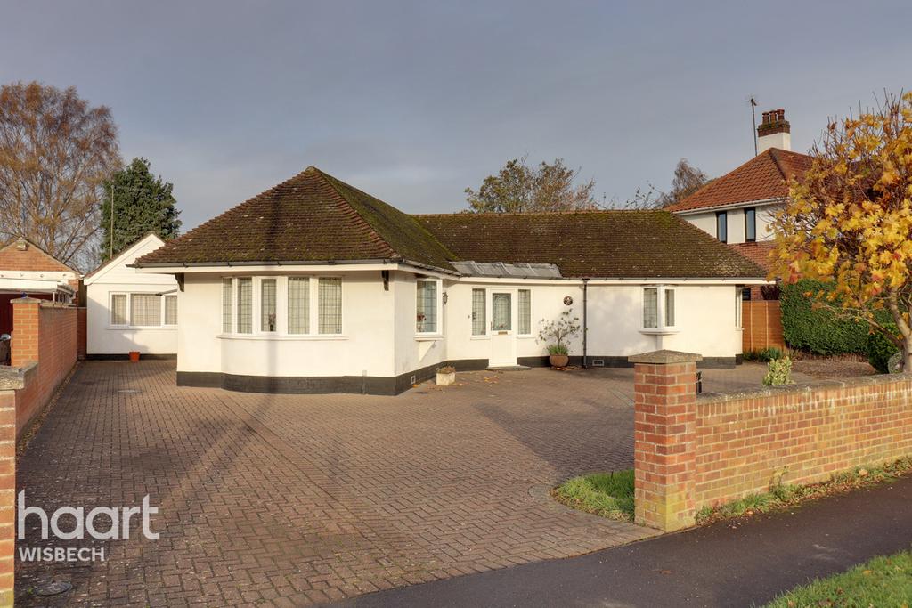 New Road, Sutton Bridge 3 bed bungalow - £290,000