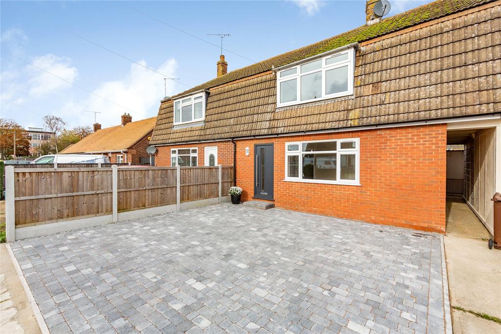 Church Avenue Broomfield Chelmsford Cm1 3 Bed Terraced House £325 000