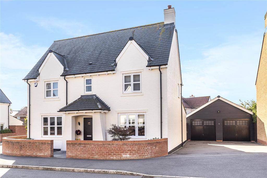 Obelisk Way, Silsoe, Bedfordshire, MK45 4 bed detached house - £625,000
