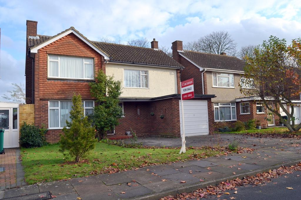 Minsterley Avenue, Upper Halliford, TW17 4 bed detached house - £685,000