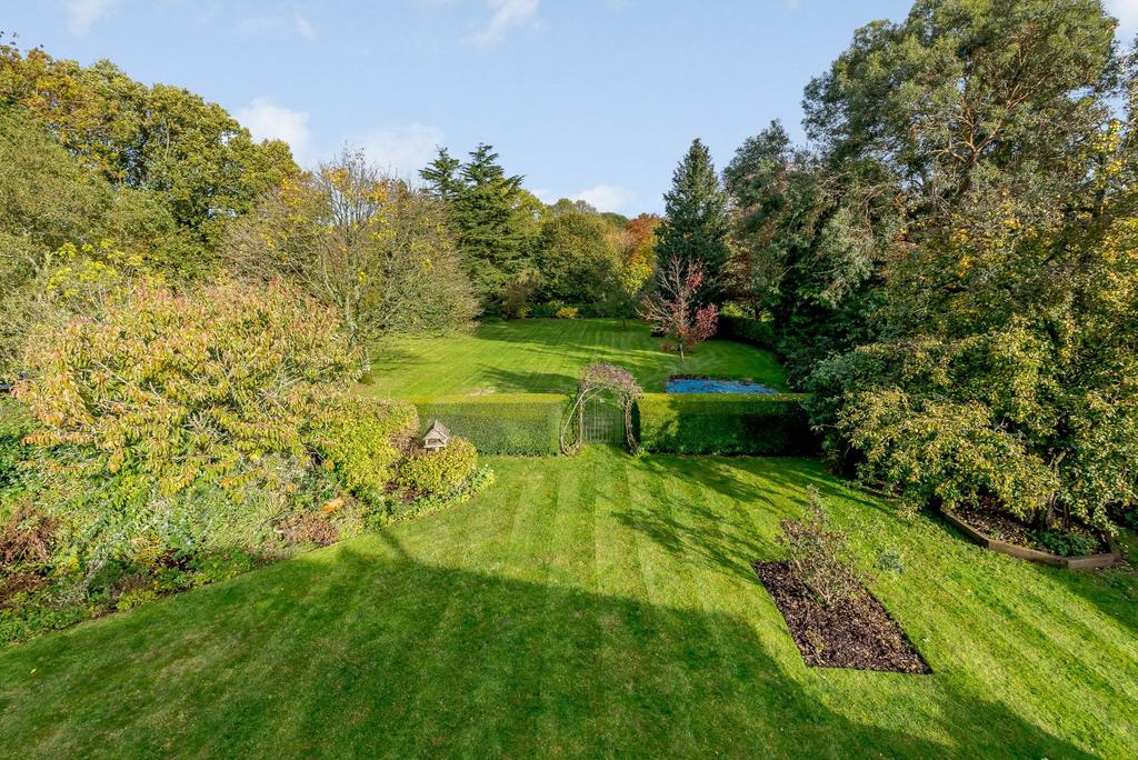Tunworth Road, Mapledurwell, Basingstoke, Hampshire 5 bed detached ...