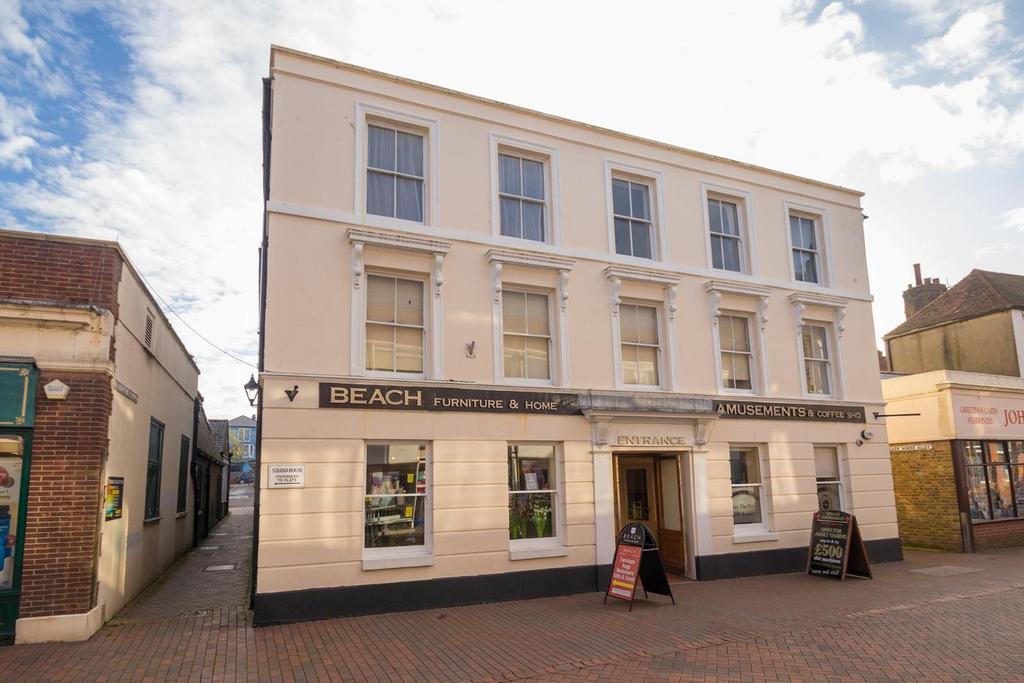 High Street, Deal 2 bed flat - £175,000