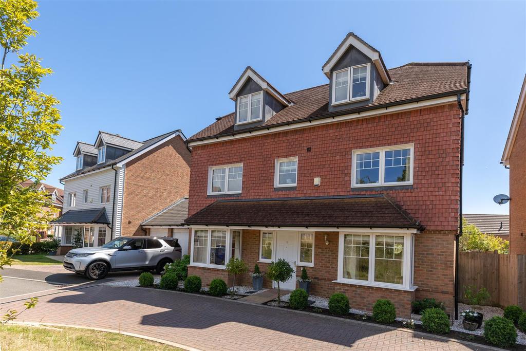 Ashengate Way Five Ash Down Uckfield 5 Bed Detached House £550 000