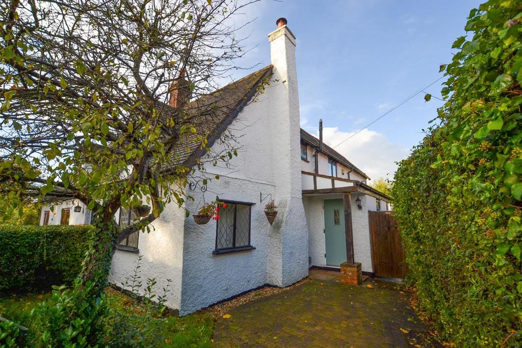 Shephall Green, Stevenage 2 bed cottage - £325,000