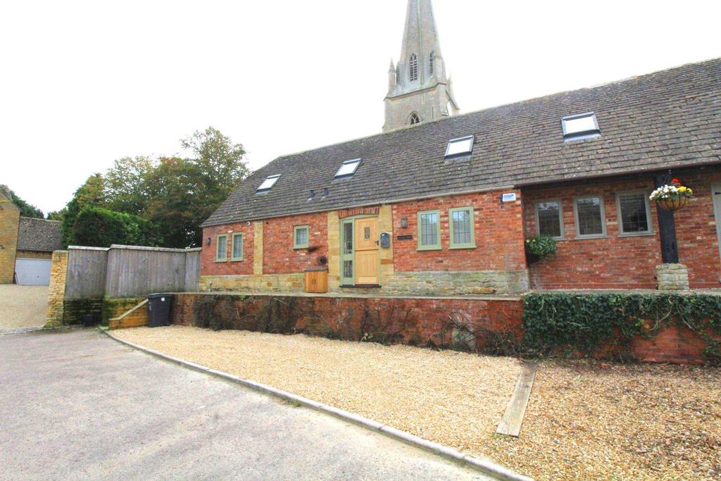 Beckett Close, Todenham 3 bed semi-detached house - £1,400 pcm (£323 pw)