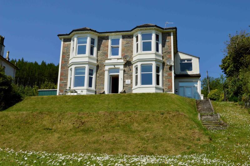 53 Wyndham Road, Innellan, Dunoon... 3 bed apartment - £185,000