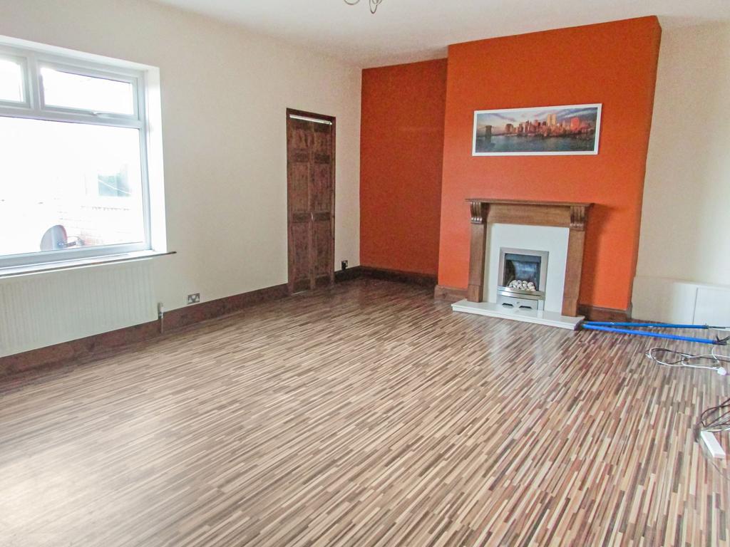 Allgood Terrace, Bedlington... 2 bed flat - £45,000