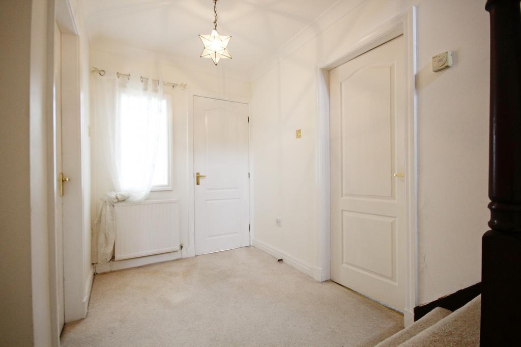 The Courtyard, Oakmere Hall, Oakmere... 4 bed link detached house - £ ...