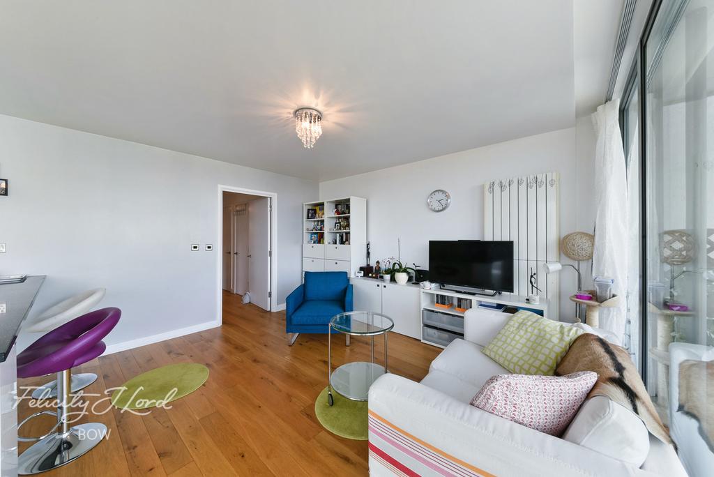 Abbotts Wharf, Stainsby Road, London E14 2 bed apartment - £450,000