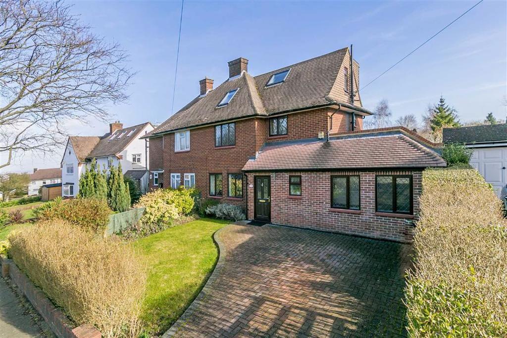 Nork Rise, Banstead, Surrey 3 bed semi-detached house - £585,000