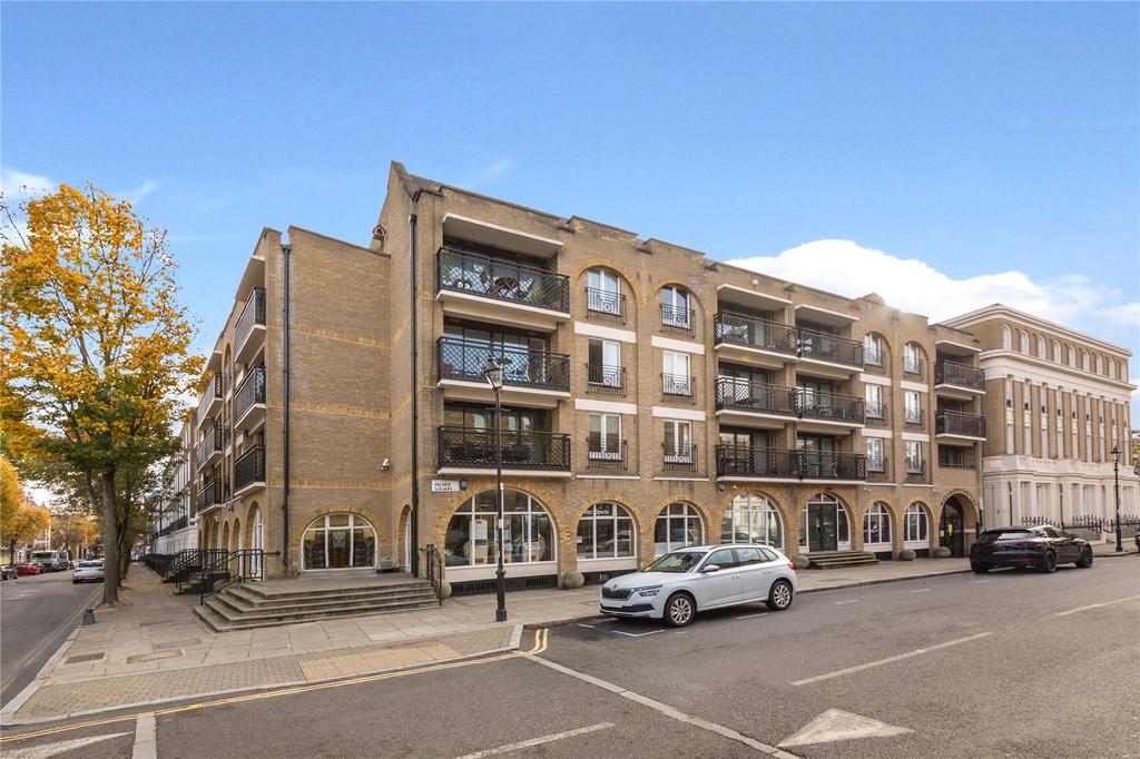 Waterloo Gardens, Milner Square, London 2 bed flat - £750,000
