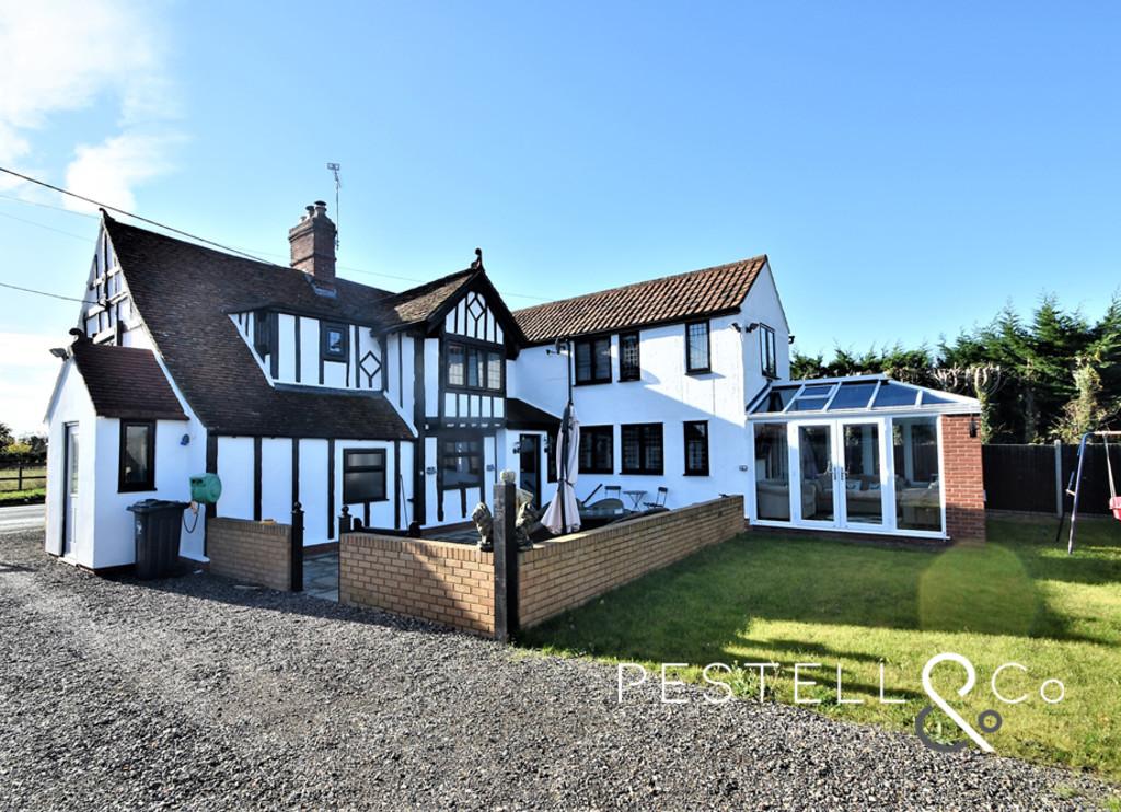 Stortford Road, Little Canfield 3 bed detached house - £499,995