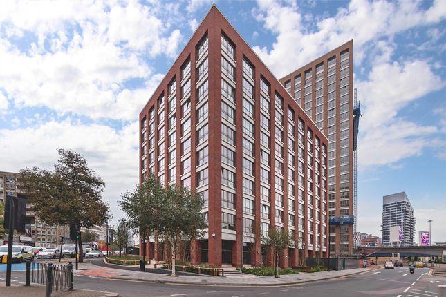 Royal Captain Court, Blackwall Reach... 1 bed apartment - £1,590 pcm (£ ...