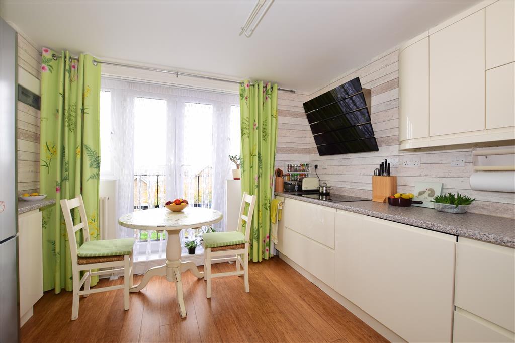 Love Lane, Rochester, Kent 3 bed terraced house - £375,000