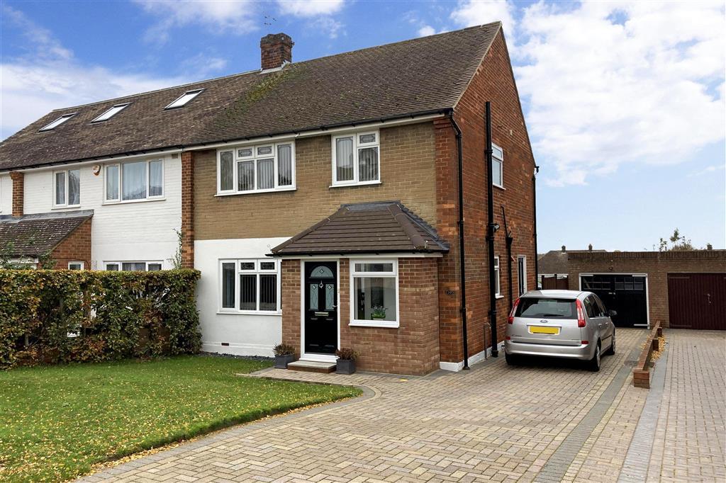 Stangate Road, Strood, Rochester, Kent 3 bed semi-detached house - £365,000