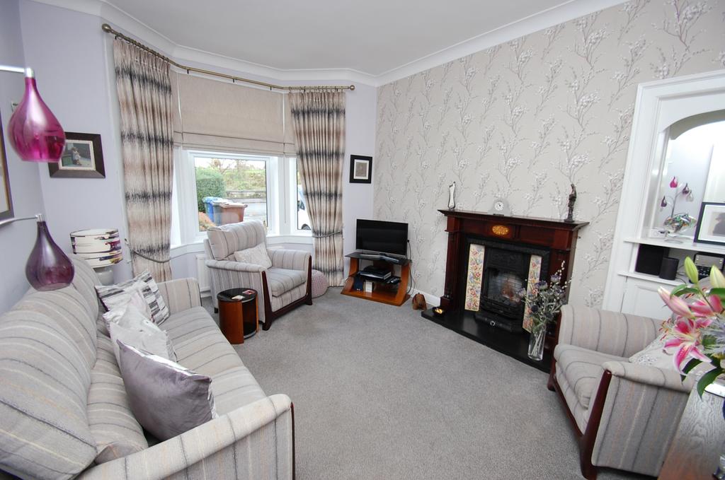 27 Auchmannoch Avenue, Ralston... 3 bed semi-detached house - £259,995