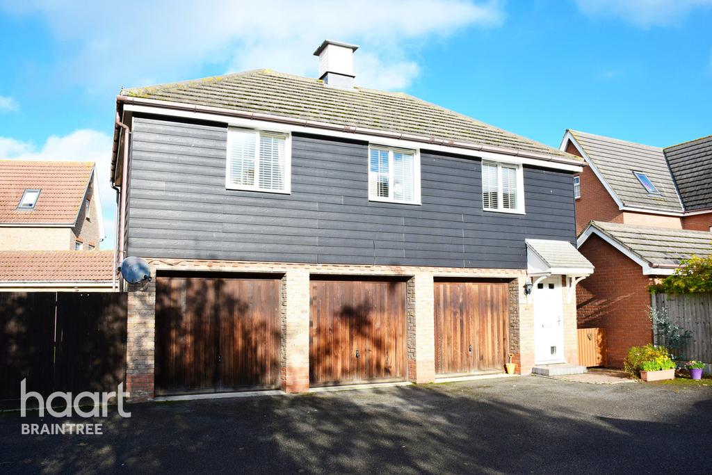 Lammas Drive, Braintree 2 bed coach house - £230,000