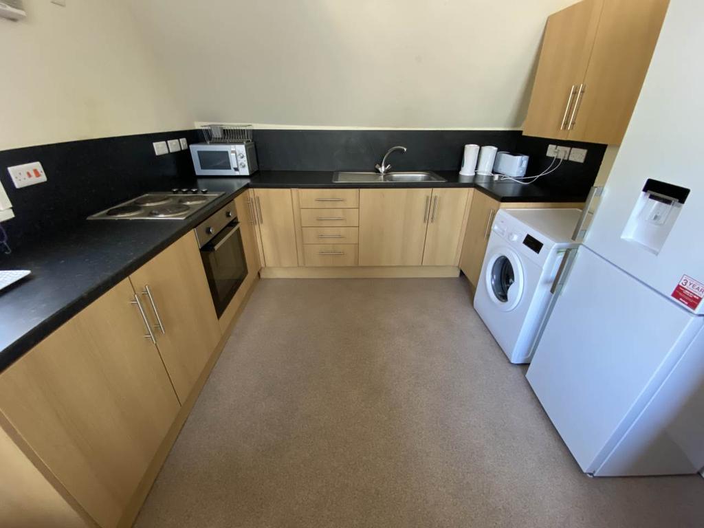 Flat 9 Victoria House, Victoria Terrace, Aberystwyth 4 bed flat - £ ...