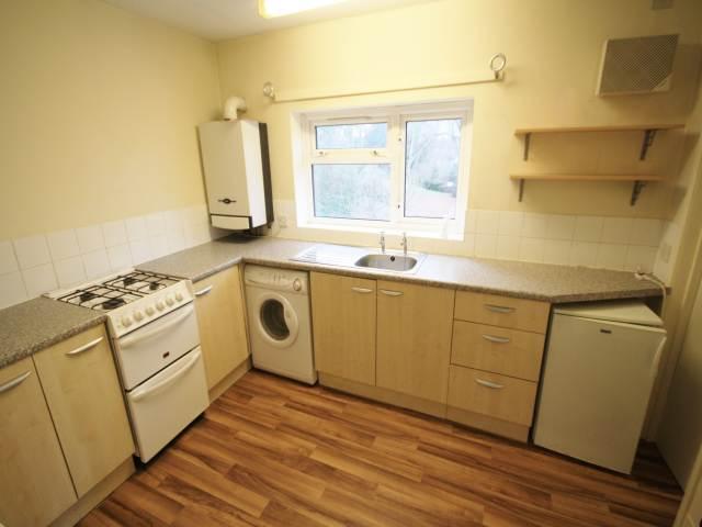 Earlham Court, Heigham Grove, Norwich 2 bed flat - £625 pcm (£144 pw)