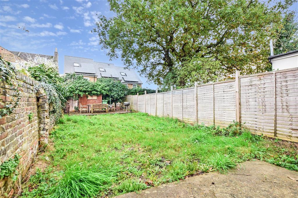 Lower Fant Road, Maidstone, Kent 2 bed terraced house - £215,000