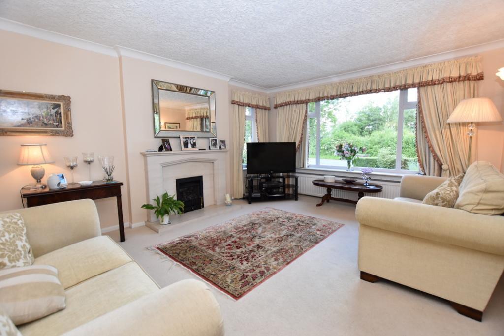 Pendle Road, Clitheroe, BB7 1JQ 3 bed bungalow - £389,000