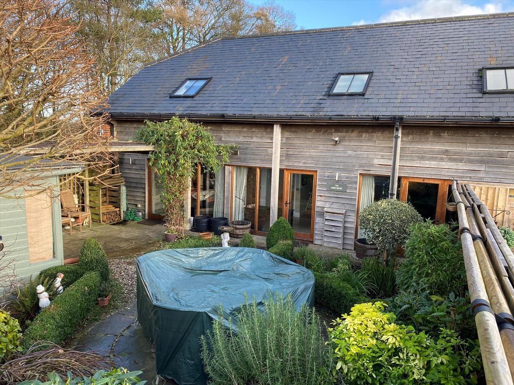 Burderop Barns, Burderop, Swindon... 3 bed barn conversion - £525,000