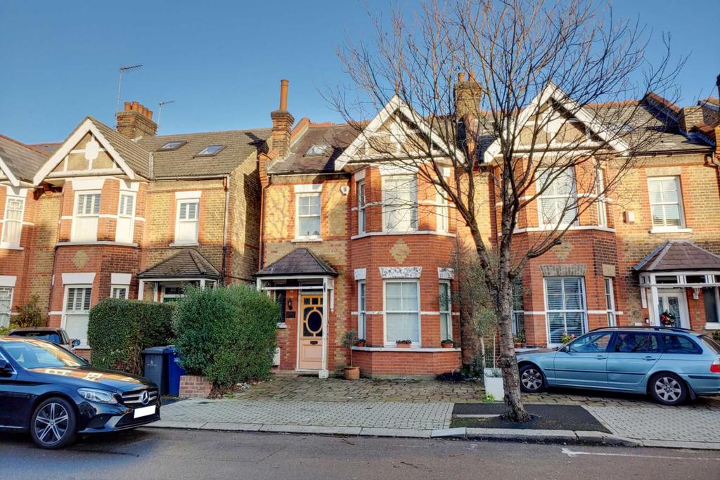 Ashurst Road, London 4 bed semi-detached house - £875,000