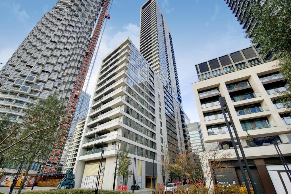 10 Park Drive, Canary Wharf, E14 1 bed apartment - £1,885 pcm (£435 pw)