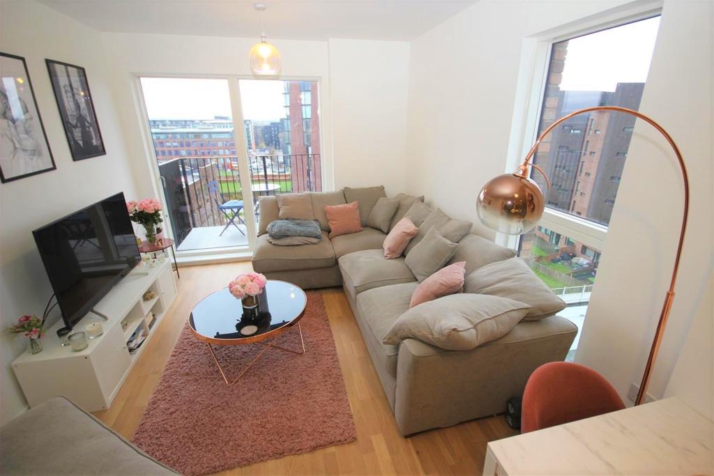 Lockgate Mews Manchester M4 1 bed apartment - £215,000