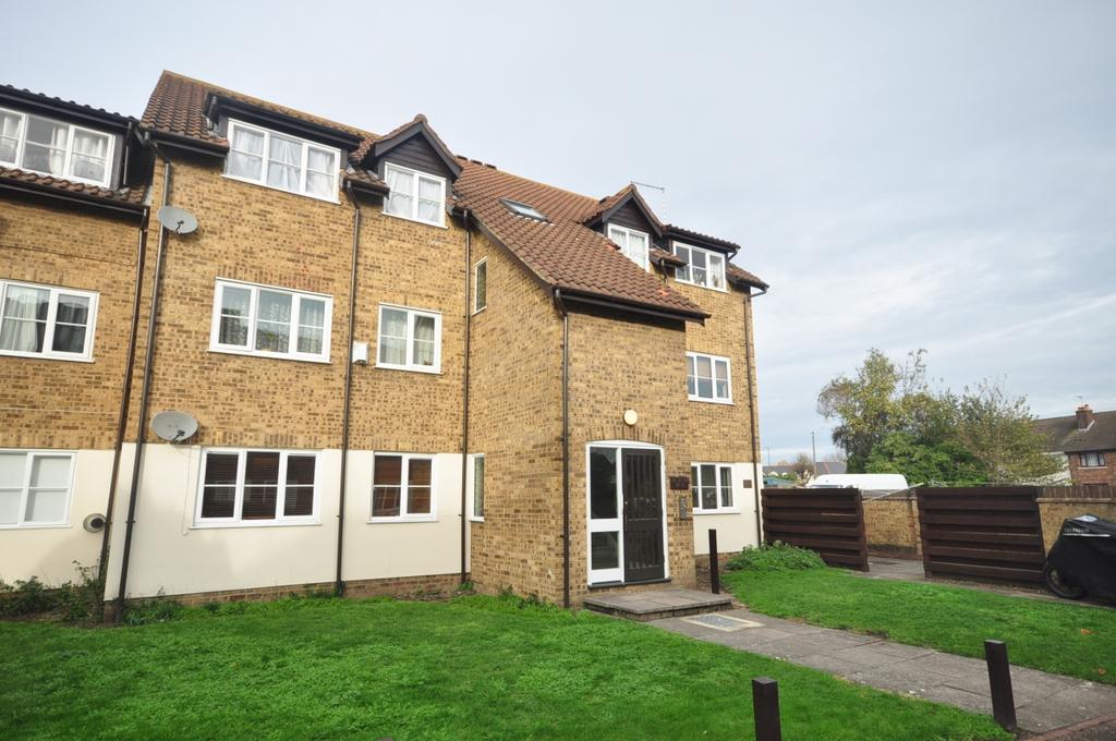 Falcon Close Dartford Da1 2 Bed Ground Floor Flat £975 Pcm £225 Pw