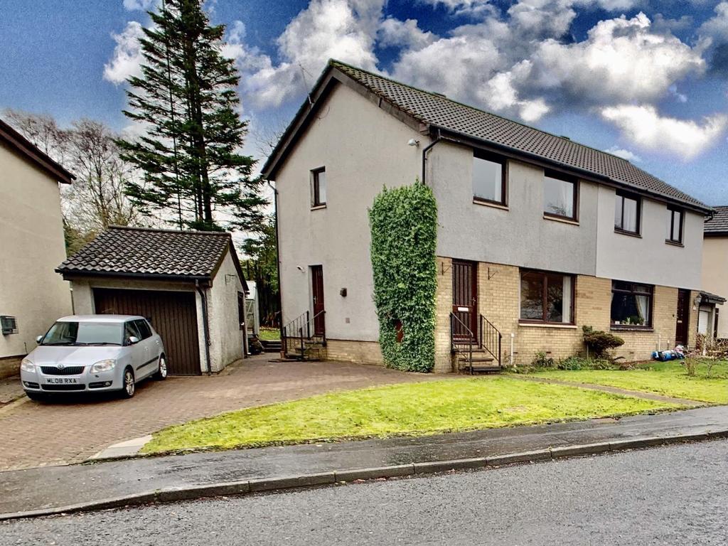 20 Aitken Drive, Beith 3 bed semi-detached villa - £118,000