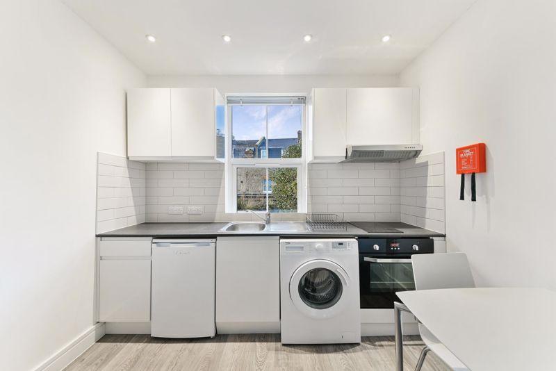 Roderick Road, NW3 Studio - £1,040 pcm (£240 pw)