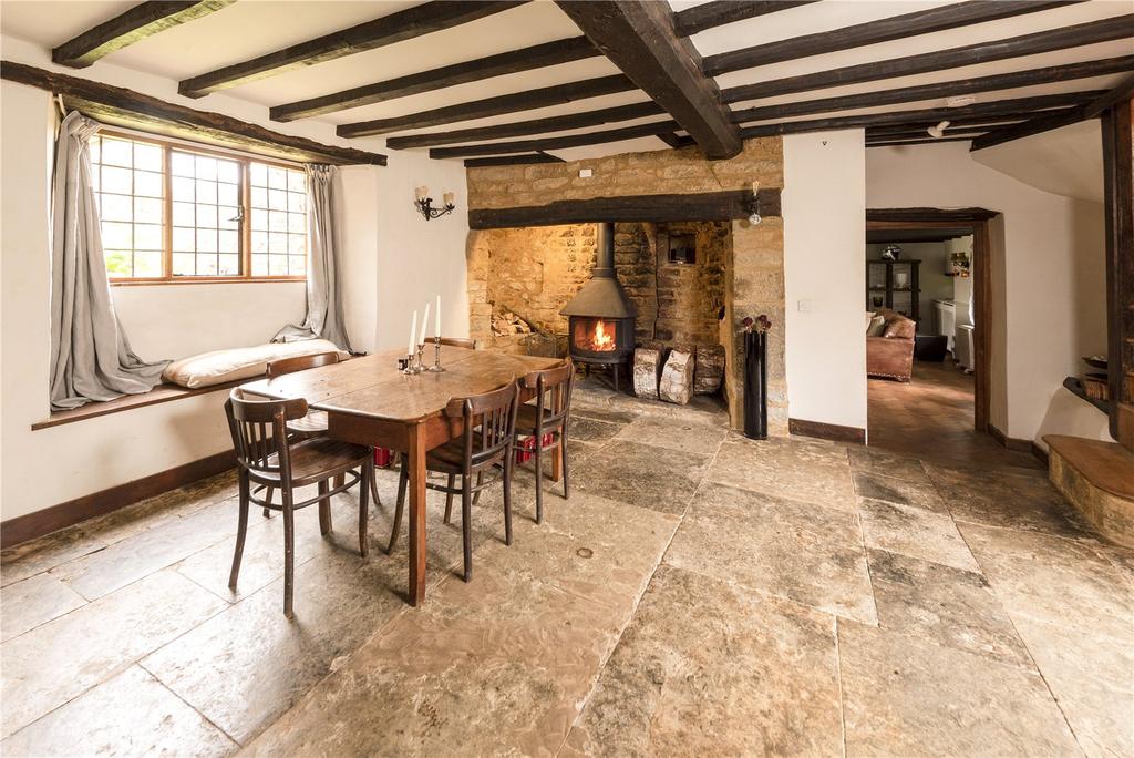 Milton, Banbury, Oxfordshire, OX15 6 bed detached house - £995,000