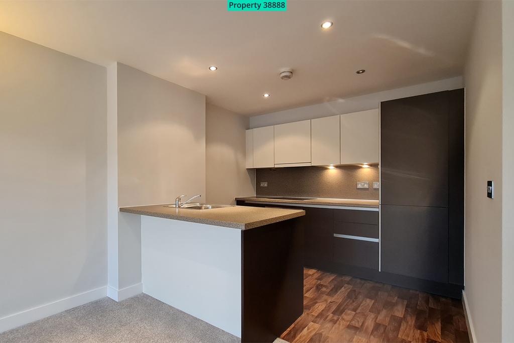 George Street, Prestwich, Manchester... 2 bed apartment - £845 pcm (£ ...