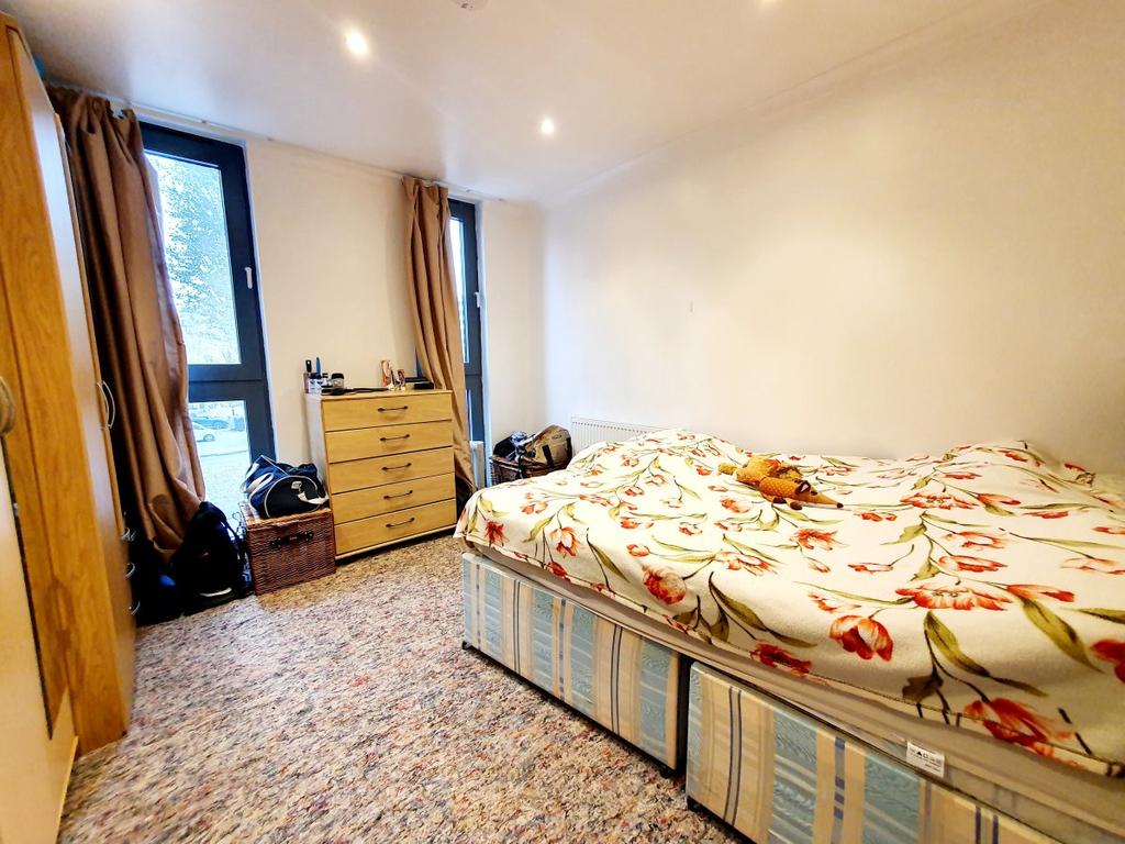 Pentonville Road, Angel 1 bed flat - £1,450 pcm (£335 pw)