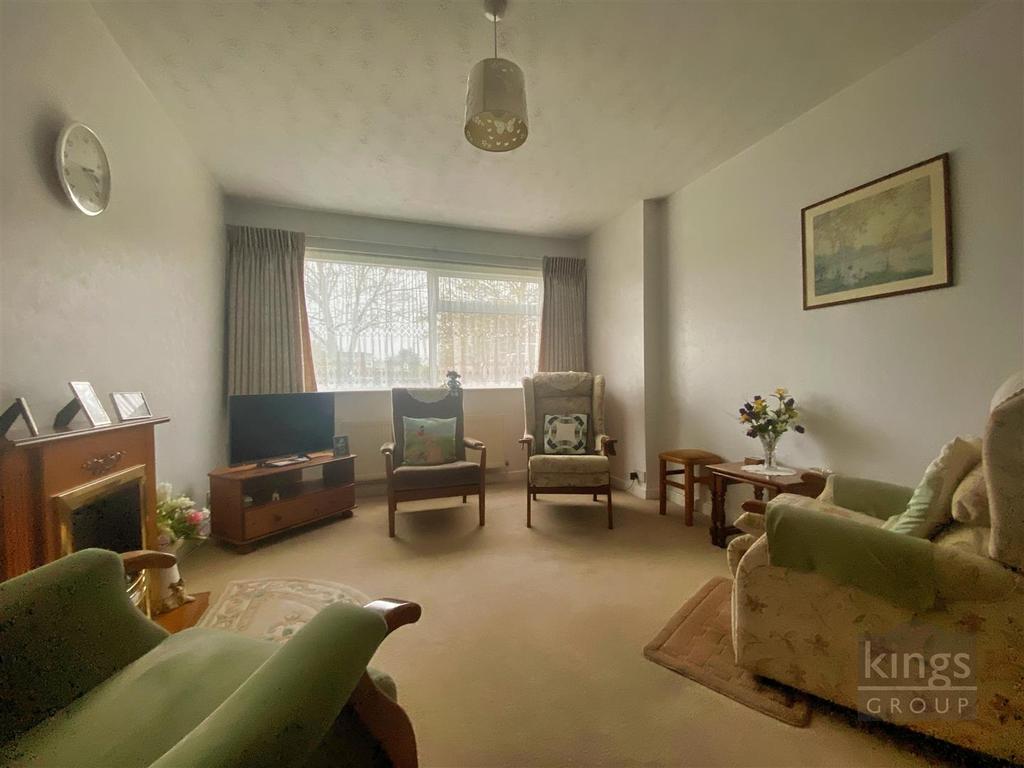 Cheviot Court, Enfield 2 bed maisonette - £325,000