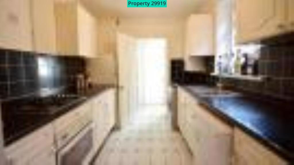 Cardiff Road, Reading, RG1 8ET 4 bed flat share - £2,250 pcm (£519 pw)