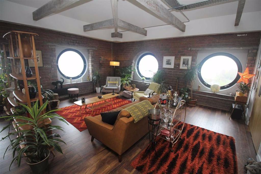 Gourock Ropeworks, Port Glasgow 2 bed flat - £179,900