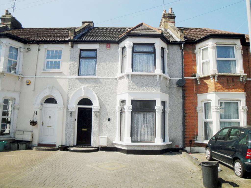 Blythswood Road Ilford Ig3 4 Bed House To Rent £1 800 Pcm £415 Pw