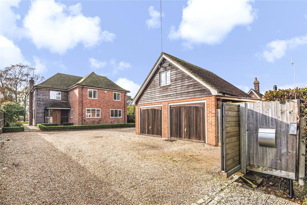 Camoys House, Lasham, Alton... 4 bed house - £890,000