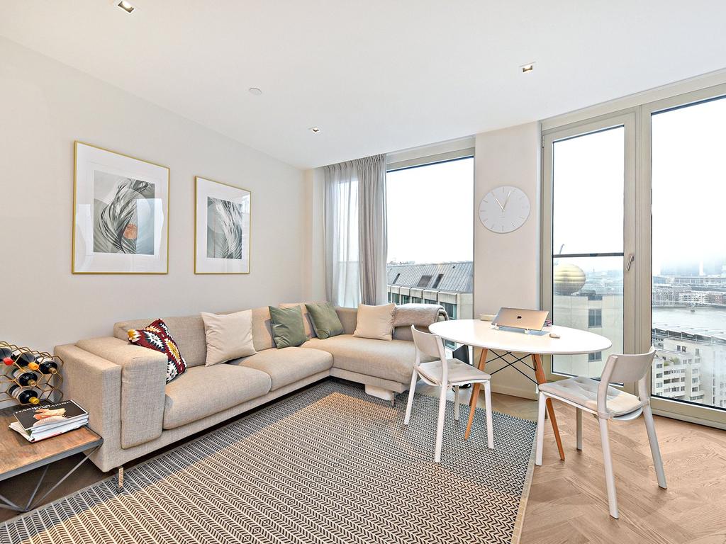 South Bank Tower, 55 Upper Ground, SE1 1 bed apartment - £2,817 pcm (£ ...