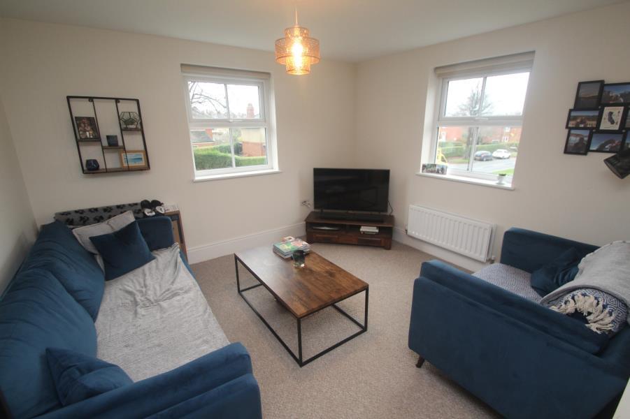 SANDERS WALK, HARROGATE, HG1 4FA 2 bed apartment - £825 pcm (£190 pw)