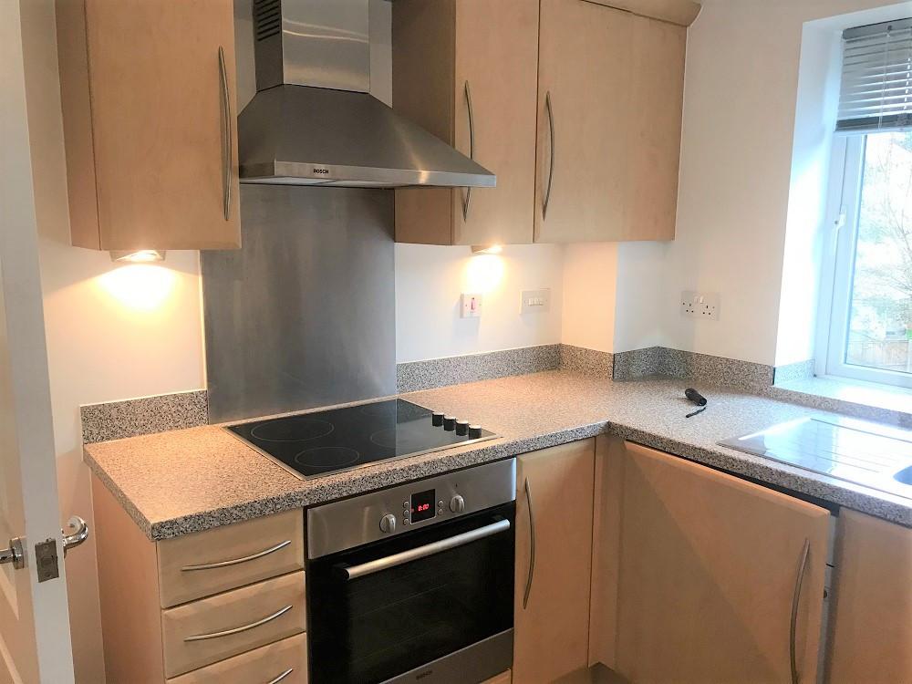 murray court Cornmill View, Horsforth, Leeds, LS18 2 bed apartment - £ ...