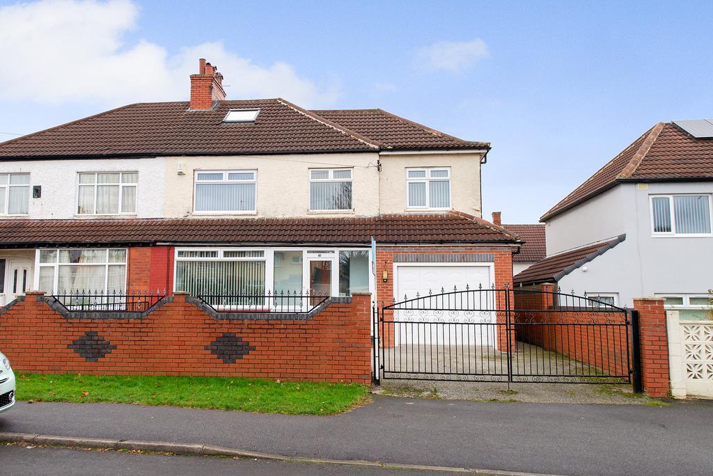 Talbot Grove, Leeds, LS8 5 bed semi-detached house - £335,000