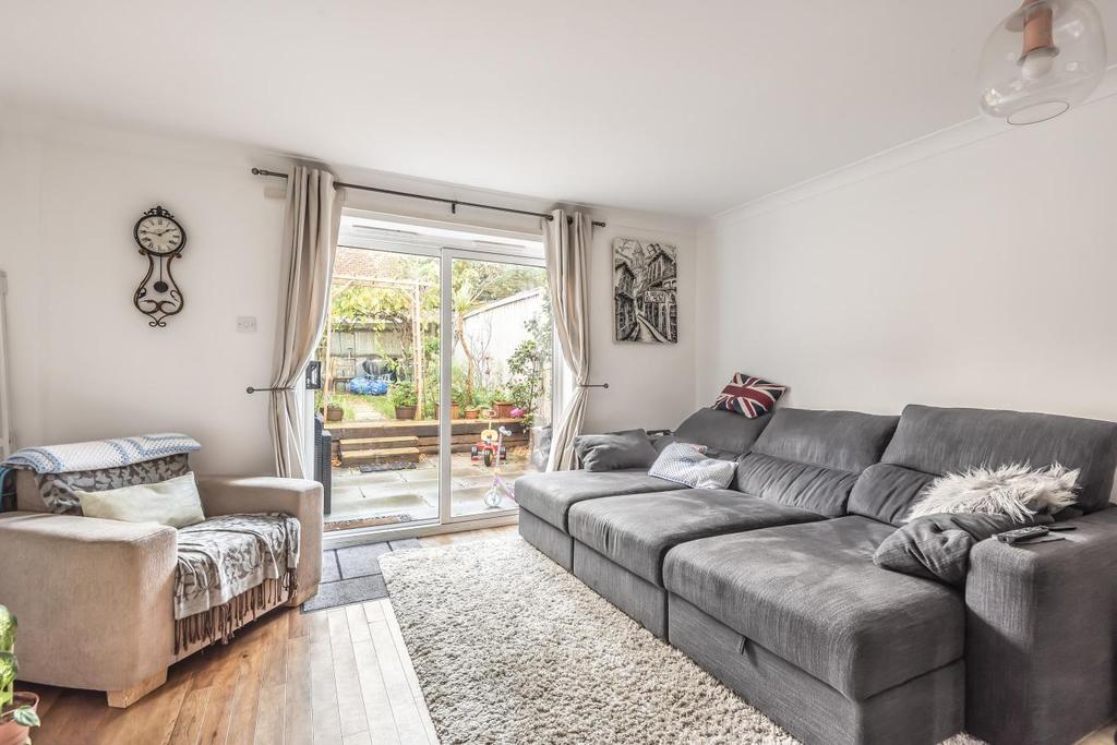 Brook Drive, Kennington 2 bed terraced house - £725,000