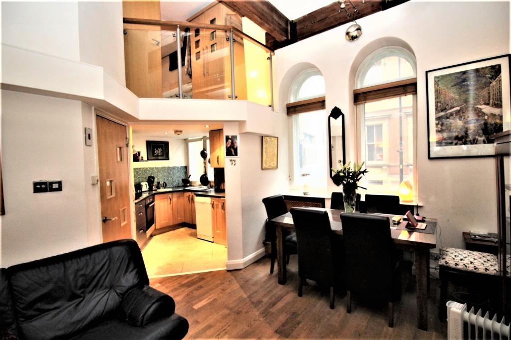 48 Princess Street, Manchester, M1 2 bed apartment - £250,000