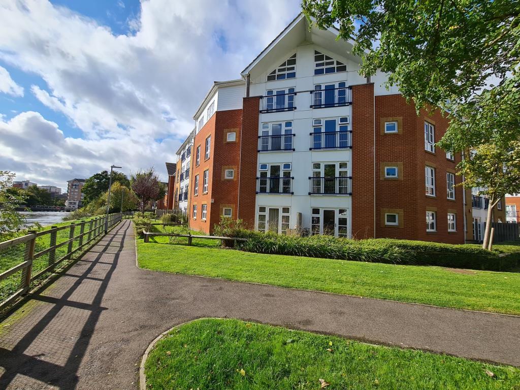 Kennet Walk, Reading, RG1 2 bed flat to rent - £1,400 pcm (£323 pw)