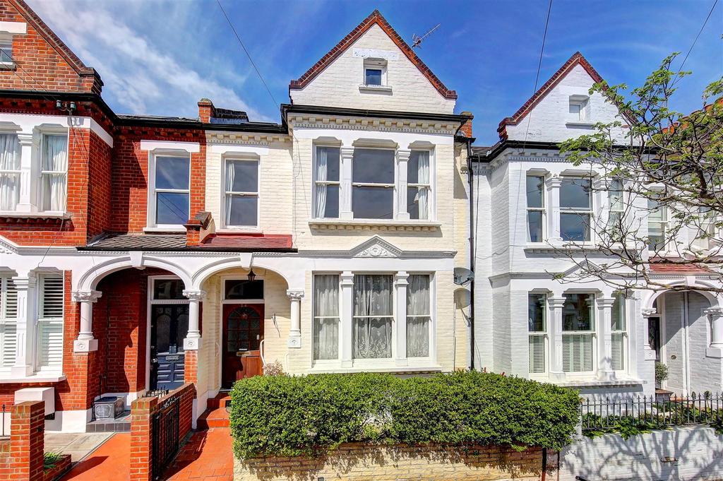 Airedale Road 4 bed flat - £2,750 pcm (£635 pw)